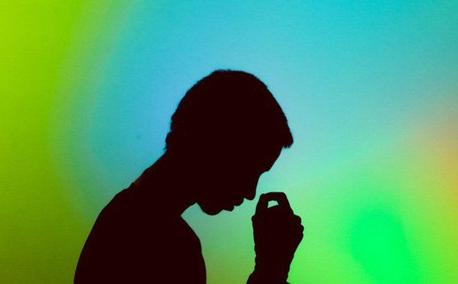 Thường xuyên lo lắng, sợ hãi, cảm thấy bất an là dấu hiệu bệnh gì? | Vinmec