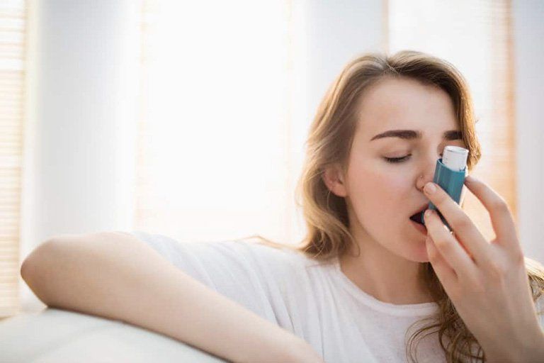 Lưu lượng đỉnh thở ra (PEF) trong chẩn đoán bệnh hen suyễn | Vinmec