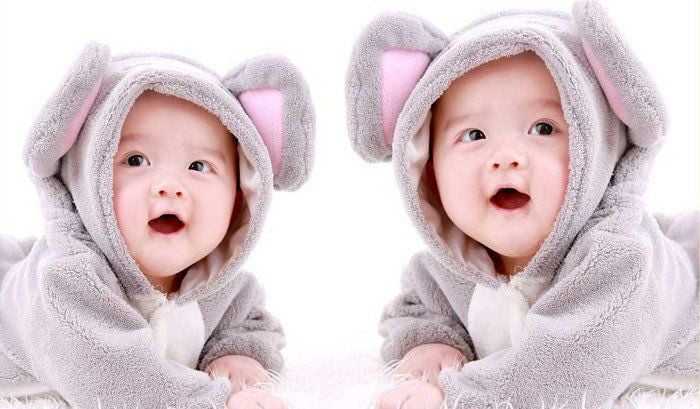 Thế nào là song sinh cùng trứng? | Vinmec