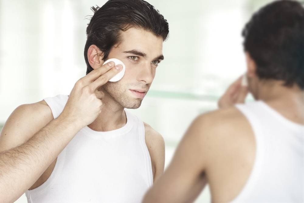 The causes of melasma in men | Vinmec