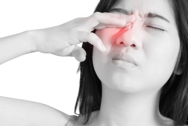What should you do if your eyes are red and rainful due to chickenpox ...
