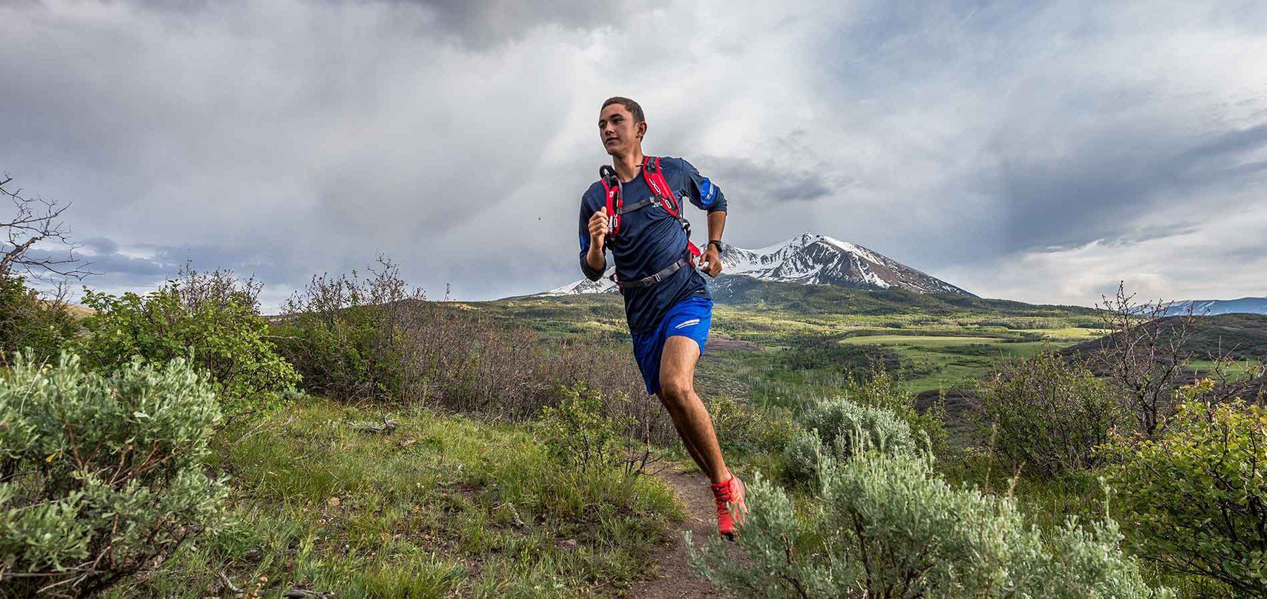 Tìm hiểu kỹ thuật chạy trail | Vinmec