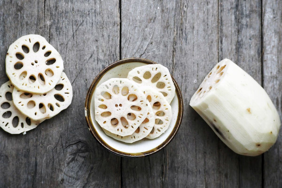 Các tác dụng của củ sen | Vinmec